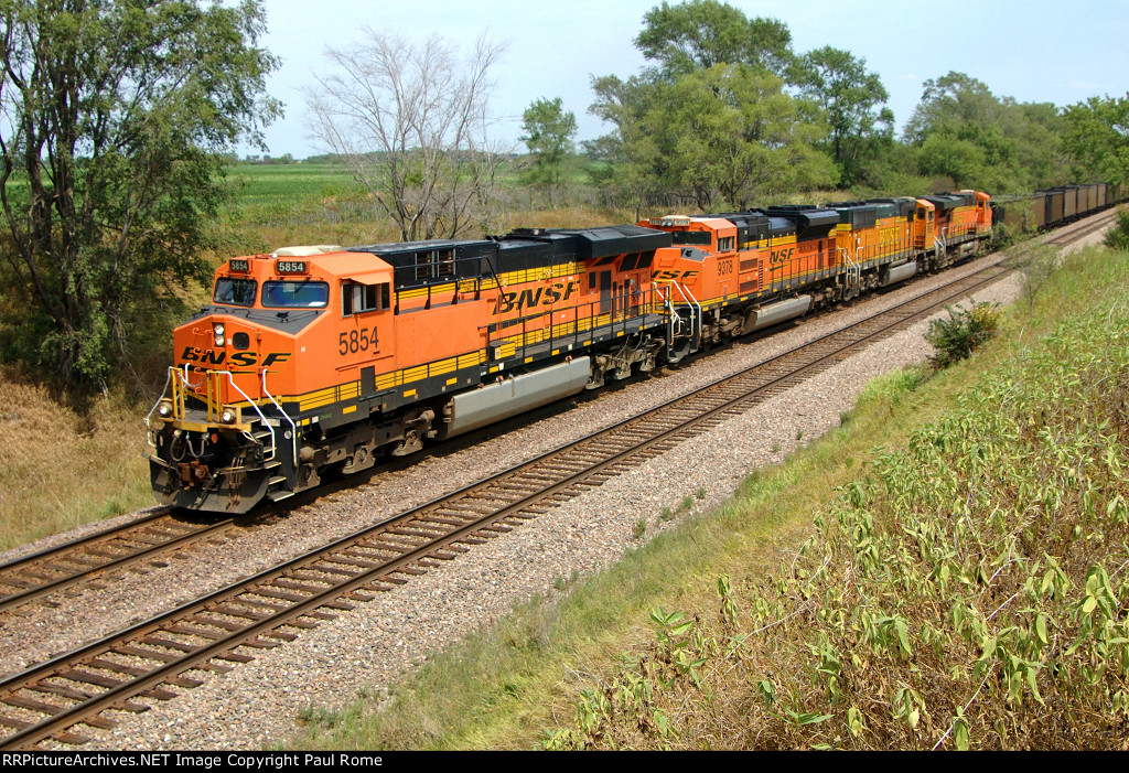 BNSF 5854, GE ES44AC, westbound on the Creston Sub